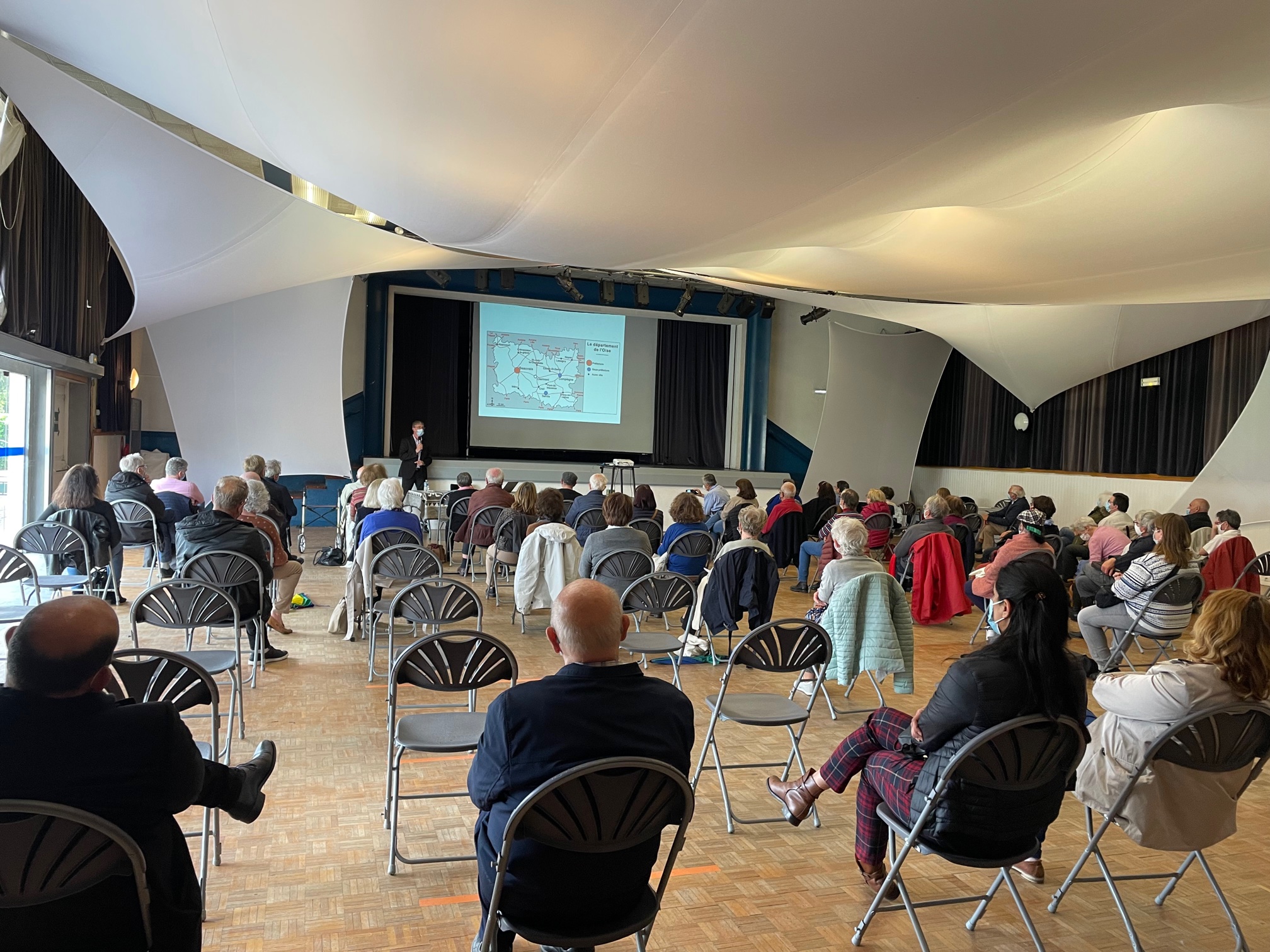 Le 22 mai, à Lamorlaye , à la conférence de Jean-Yves Bonnard : 1940 ...
